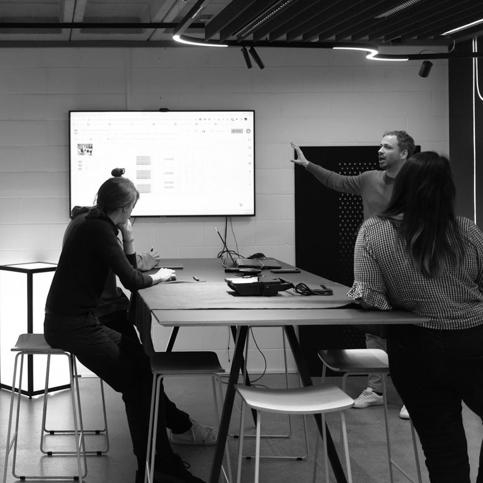 Contact | Novii - Commercial Lighting Experts